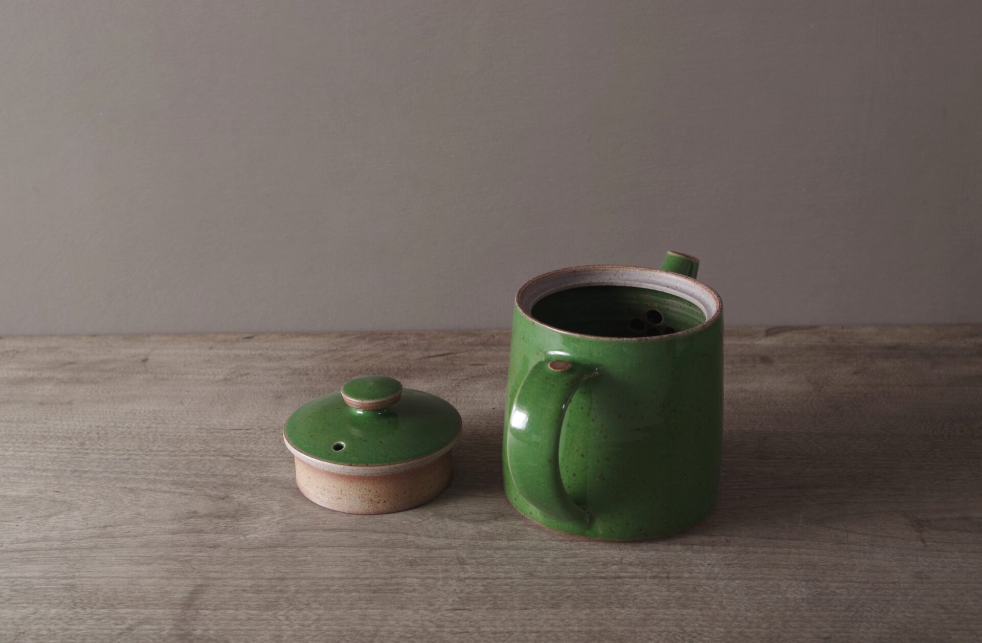 small green teapot (550ml) - james & tilla waters