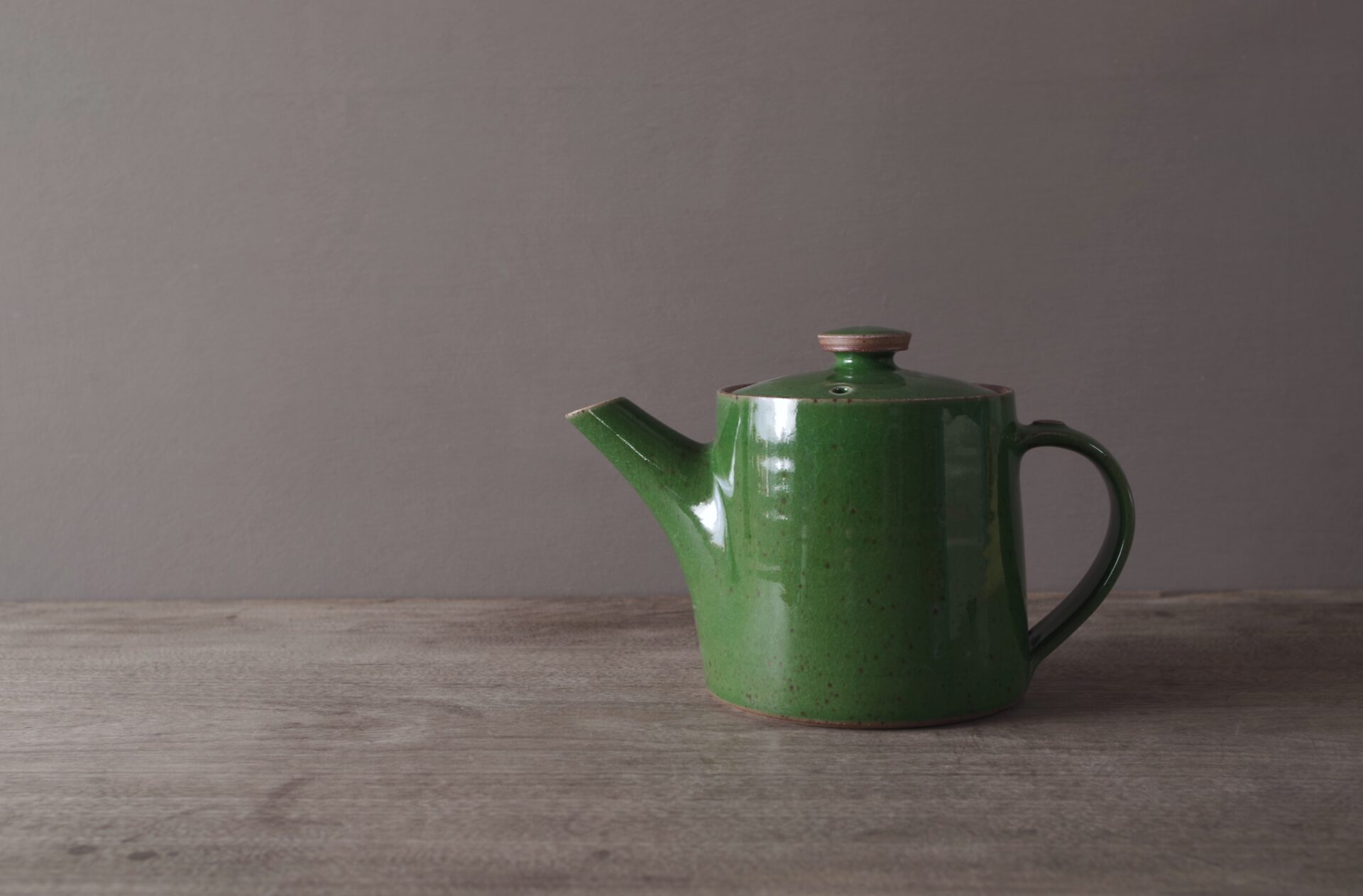 small green teapot (550ml) - james & tilla waters